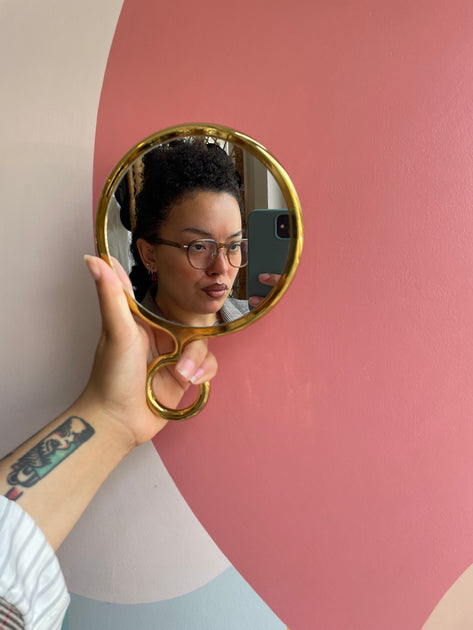 10 Things Blog Series: Meet Tiana Robinson – Editor Consignment